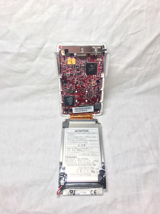 罕见的2002年iPod原型机：红色主板 要价10万美元|原型机|iPod|红主板_手机_新浪科技_新浪网