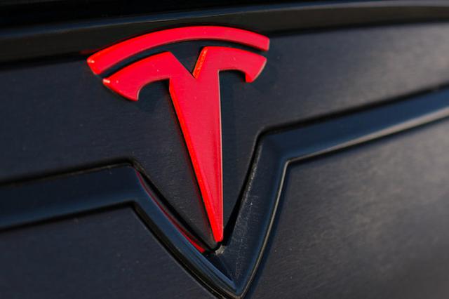 特斯拉Logo究竟有什么含义？CEO马斯克给出了官方解释|特斯拉|马斯克_新浪科技_新浪网