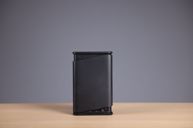 極空間Q2C新品體驗：NAS真正進入普及時代 - 新浪香港