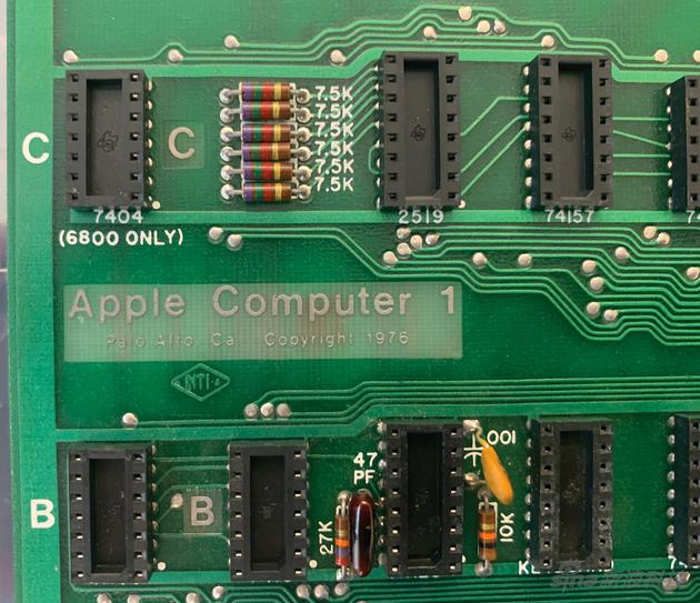 沃兹签名的Apple-1电脑将进行拍卖 起价5万美元|苹果|电脑_手机_新浪科技_新浪网