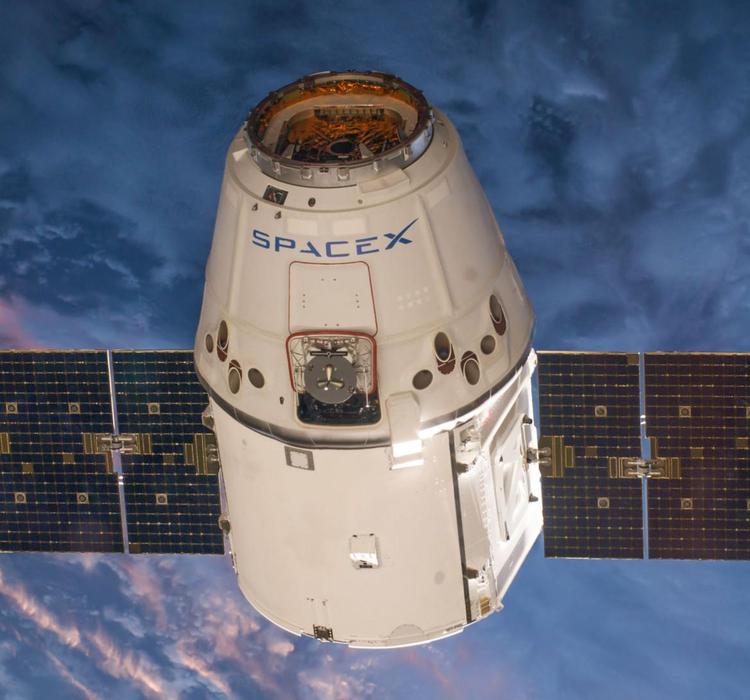 FCC批准SpaceX在美及全球提供宽带卫星服务|SpcaeX|卫星_新浪科技_新浪网