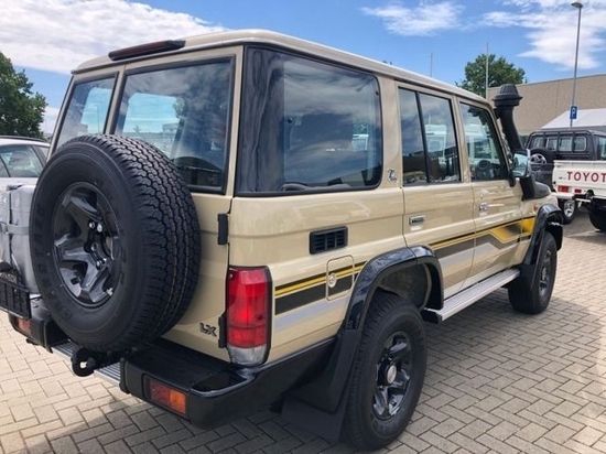 22款丰田酷路泽LC76现车港口接受预订-手机新浪汽车