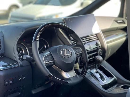 23款雷克萨斯LM300h全新国六价格亲民-新浪汽车