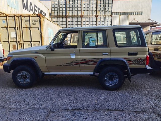 22款丰田酷路泽LC76 70周年现车多少钱-新浪汽车