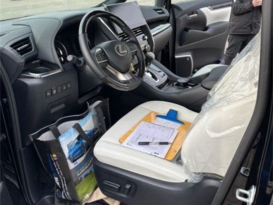 23款雷克萨斯LM350现车3.5V6商务MPV-新浪汽车
