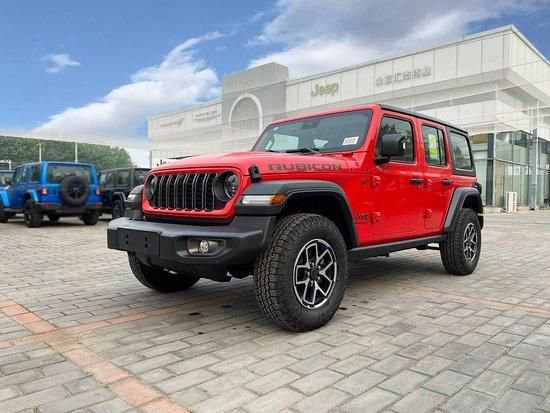 24款熔岩红色的Jeep牧马人罗宾汉四门版-新浪汽车