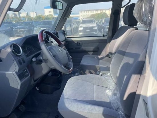 23款丰田LC76柴油版4.5T手动V8欲购从速-新浪汽车