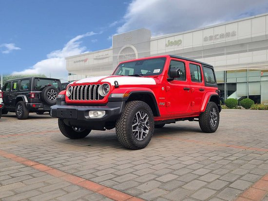 2024款牧马人熔岩红色分期免息置换补贴-新浪汽车