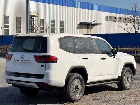 23款3.5tt陆巡LC300顶配GR几种配置价格-新浪汽车