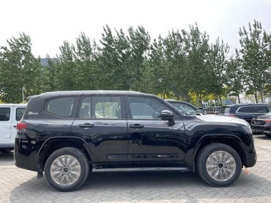 23款3.5TT酷路泽LC300黑色最新报价-新浪汽车