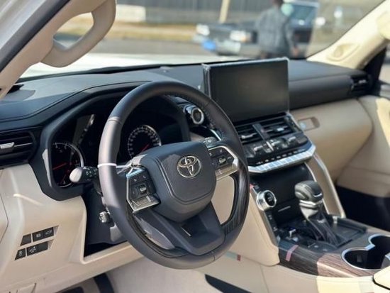 23款兰德酷路泽LC300 3.5TT配置颜色全-新浪汽车