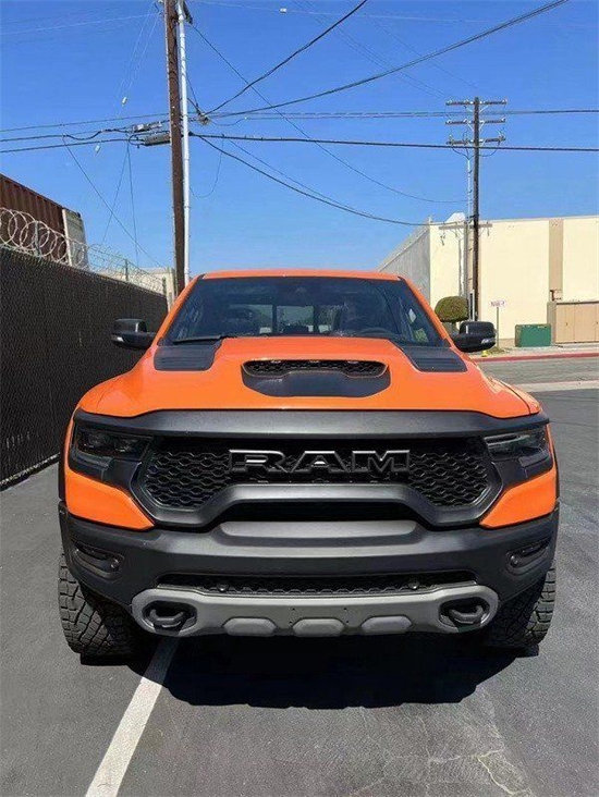 福特猛禽3.5TT和道奇霸王龙6.2L哪个好-手机新浪汽车