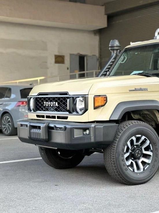 2024款2.8T柴油酷路泽LC76自动档配置全-新浪汽车