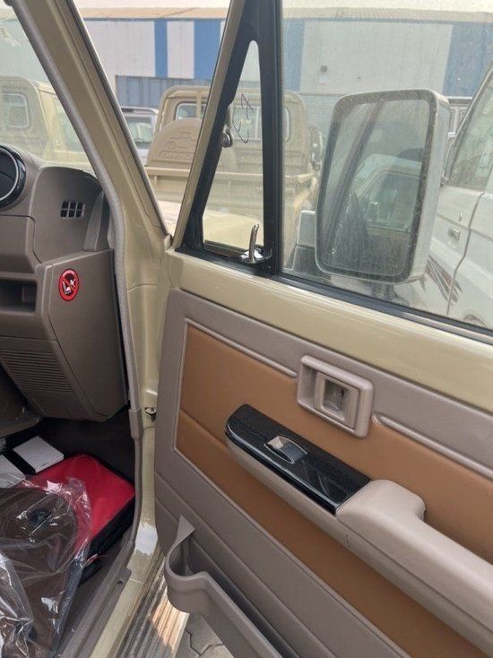 2022款丰田LC79 超级越野皮卡最强性能-手机新浪汽车