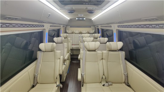 丰田考斯特17座商务车换成百叶窗帘价格-新浪汽车