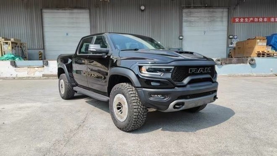 2022款道奇霸王龙6.2TT 九月现车可提走-手机新浪汽车