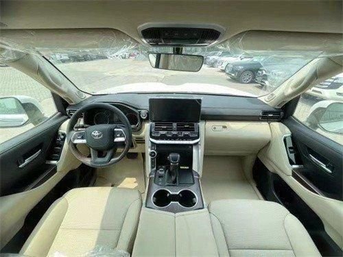 23款丰田酷路泽3.5TT全系配置详细解析-新浪汽车