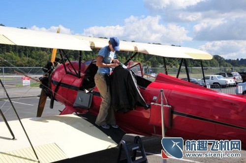 真实的美国飞行生活 开着私人飞机去摆摊|私人飞机|生活_新浪时尚_新浪网