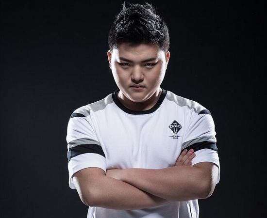 UZI转会？OMG官博：小狗还有三年合约-新浪电竞_电竞赛事_直播报道_新浪电子竞技