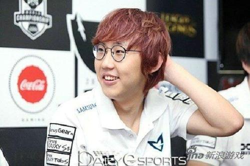 LOL决赛那些桀骜不驯的五大ADC_新浪游戏_手机新浪网