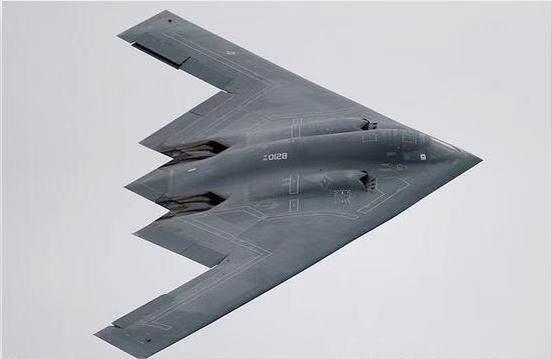 美国大方公开先进轰炸机B2高清照！空速管够研究半年 满满高科技_手机新浪网