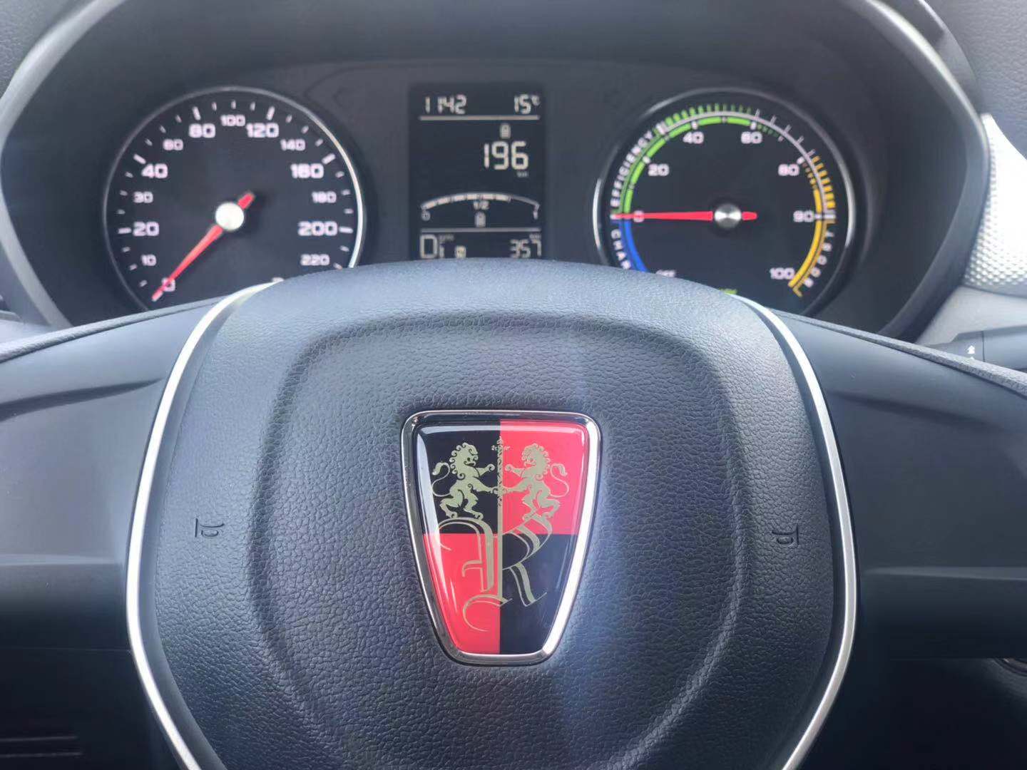 便利出行新选择 南京EVCARD新增千辆纯电动休旅车荣威Ei5新车型-新浪汽车