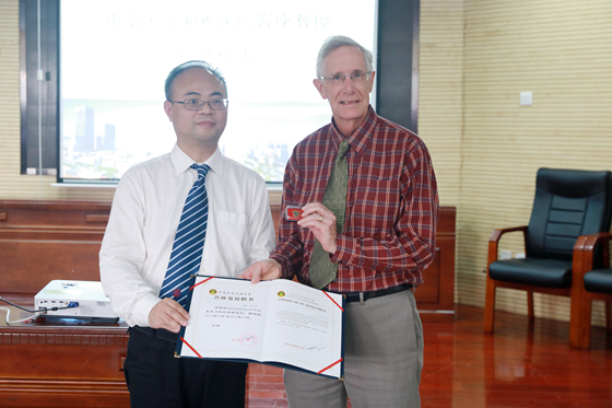 美国南加州大学生物化学和分子医学终身教授Michael Stallcup受聘为中南大学湘雅医院客座教授|抗癌|南加州大学|教授|中南大学|客座 ...