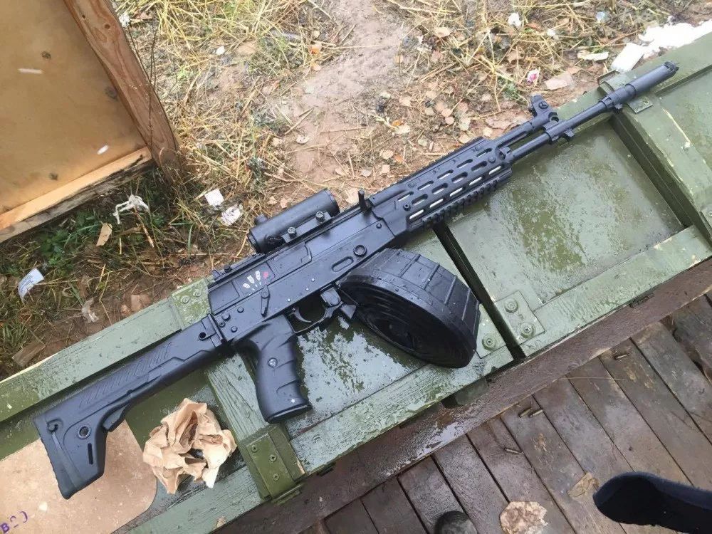 面世7年，AK12终于装备俄军，为啥这支更差的枪却能中标？｜轻武专栏|保险|步枪|俄军_新浪新闻