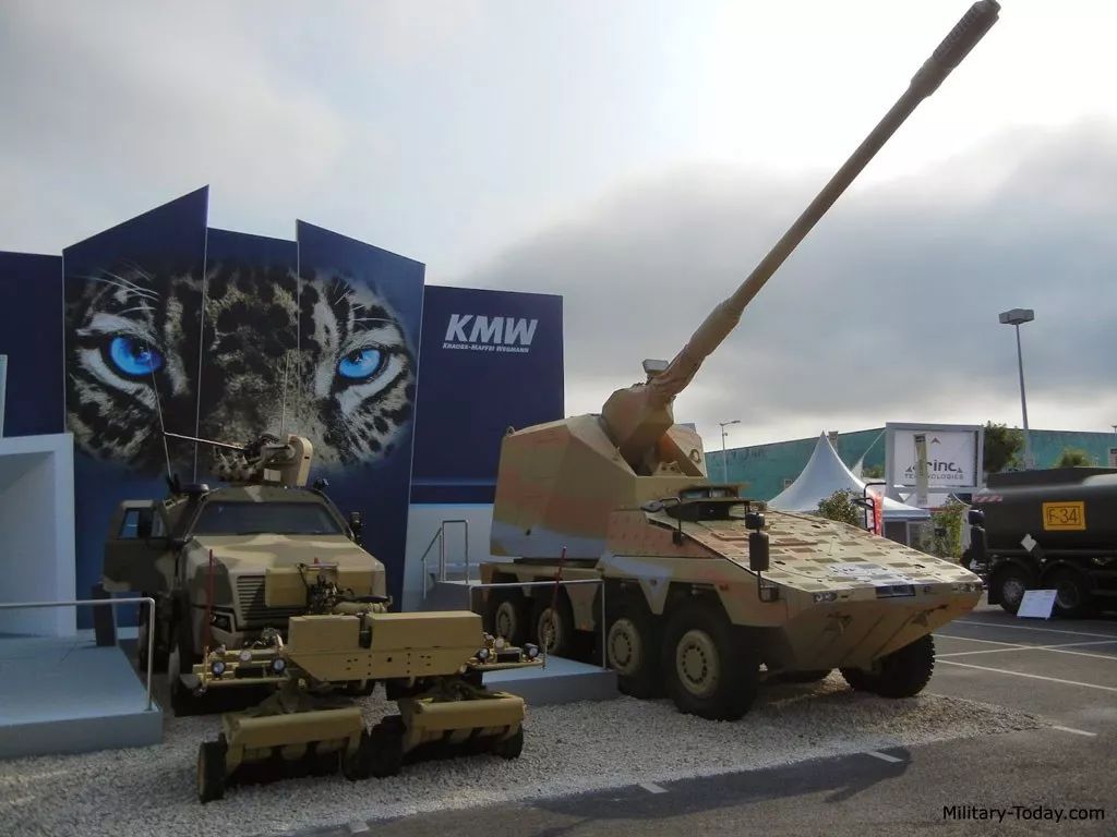 欧洲轮式自行榴弹炮的先进代表—RCH155毫米轮式自行榴弹炮|轮式_新浪新闻