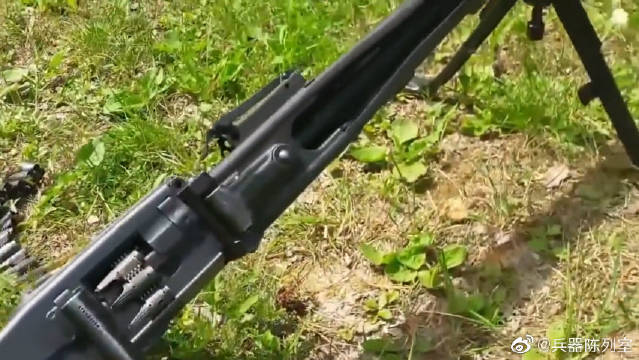 MG42机枪靶场不测试，外观霸气胆寒！MG-42通用机枪_手机新浪网