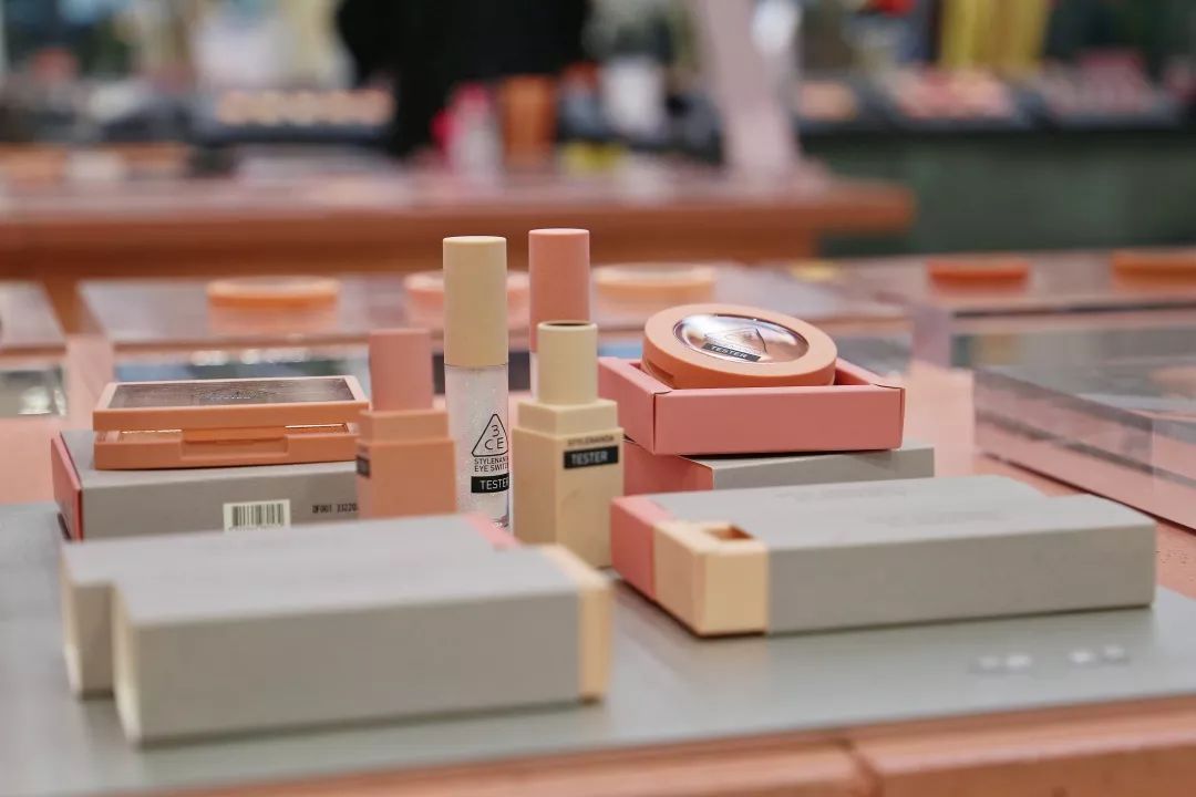 3CE全国首家旗舰店登陆三里屯，不“打飞的”就能潮在朋友圈最前沿！|三里屯_新浪新闻