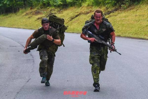 欧洲 狙击手参赛都用什么武器？欧洲最佳狙击组比赛掠影_手机新浪网