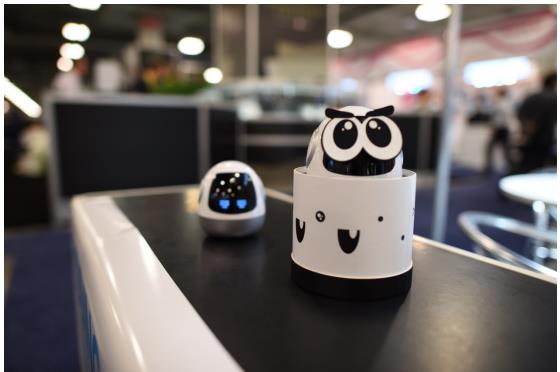 ROOBO首次亮相CES2016 机器人广受好评_新浪新闻