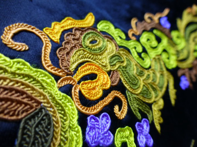 藏在贵州深山的苗绣，如何登上纽约时装周|苗族|苗绣|时装周_新浪财经_新浪网