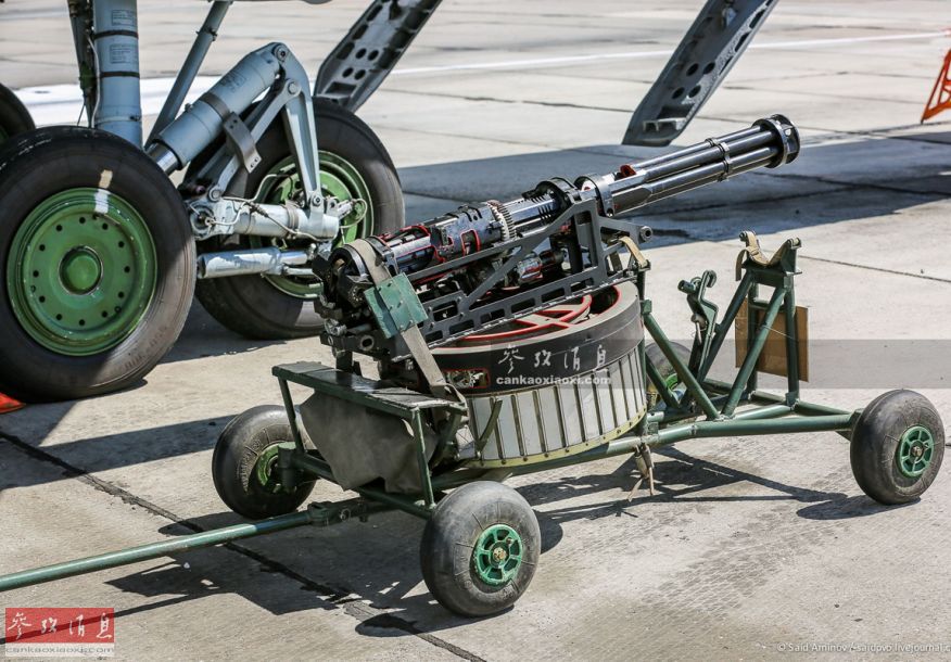 俄军米格-31试射“匕首”高超音速导弹 可灭2000公里外目标_手机新浪网