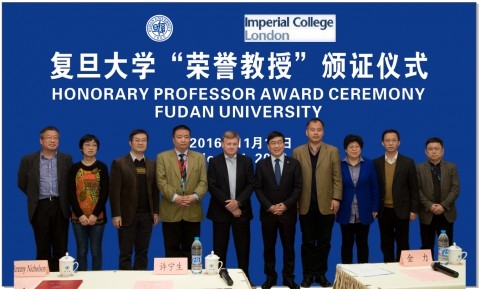 英国皇家医学科学院院士Jeremy Nicholson受聘复旦大学荣誉教授_新浪新闻