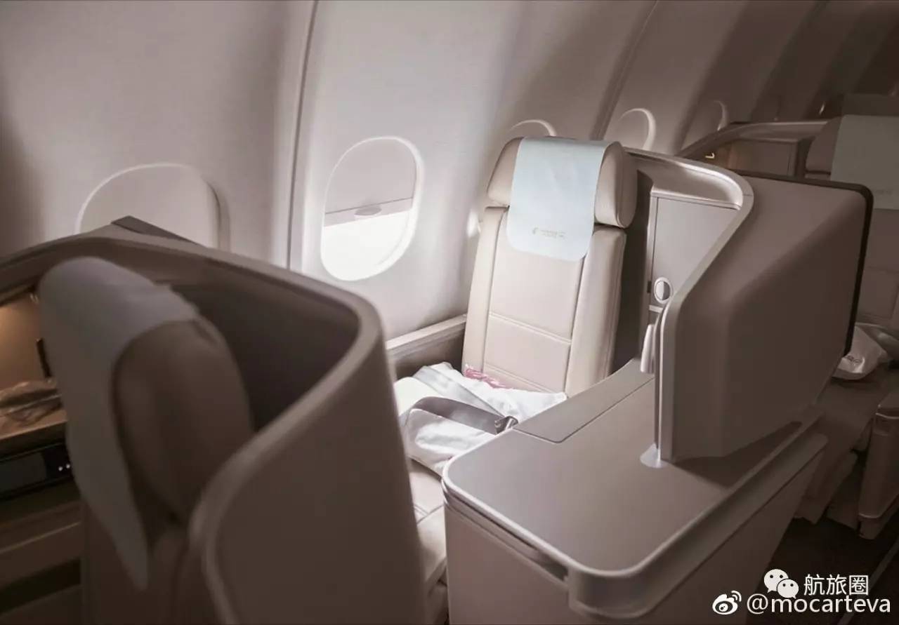 “国际五星水准”的公务舱什么样？东航33L抢先体验__财经头条__新浪财经