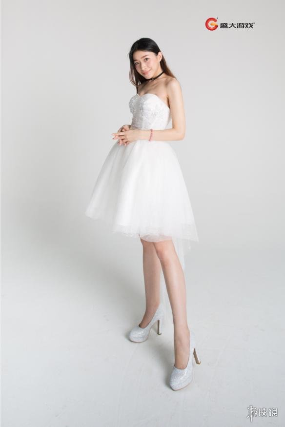 CJ2017：盛大Showgirl高清女神美照流出 这胸器火力十足_新浪游戏_手机新浪网