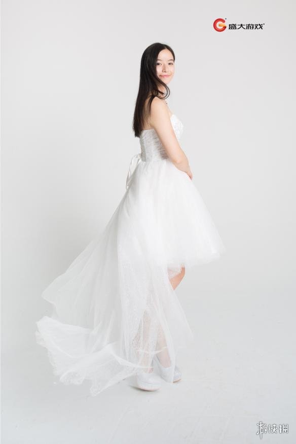 CJ2017：盛大Showgirl高清女神美照流出 这胸器火力十足_新浪游戏_手机新浪网