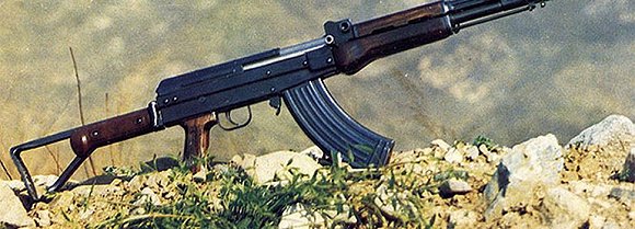 81式自动步枪成长记：一直想超越AK-47|武器|自动步枪|轻机枪_新浪新闻