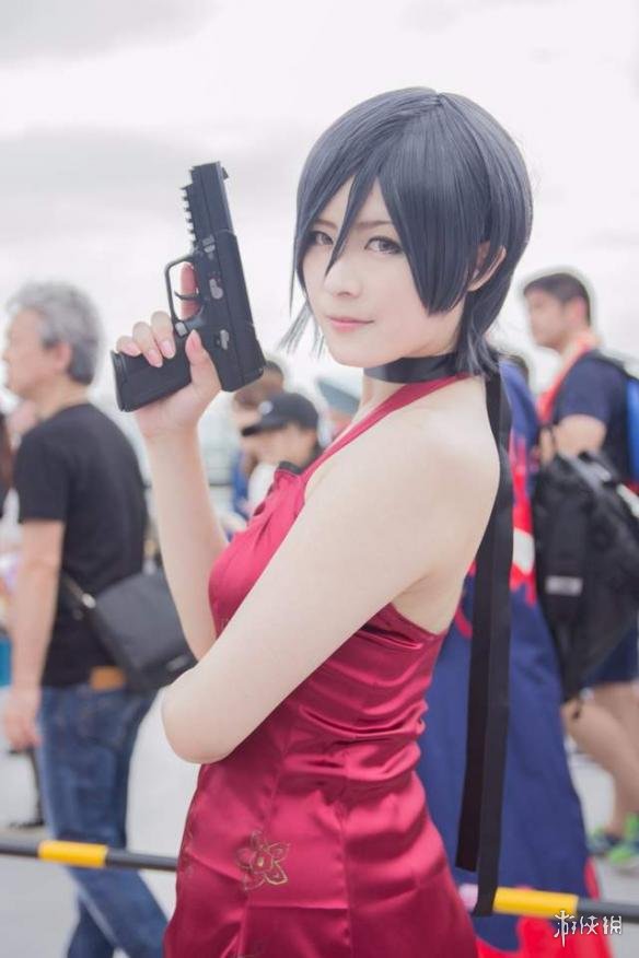 日本C92优质coser美图一览 细腰长腿女仆装好养眼！_新浪游戏_手机新浪网