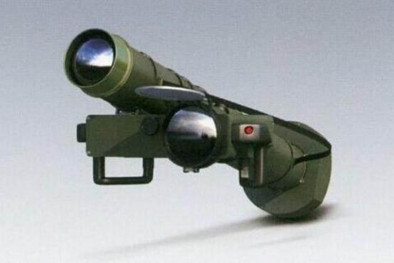 解放军超强单兵武器，800米外可轻松击穿800mm厚装甲_手机新浪网