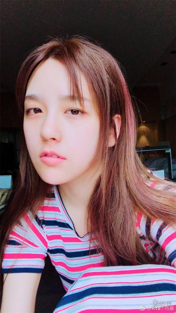 LOL美女解说Rita曝素颜美照 网友表示实在太美了！_八卦趣闻_新浪游戏_新浪网