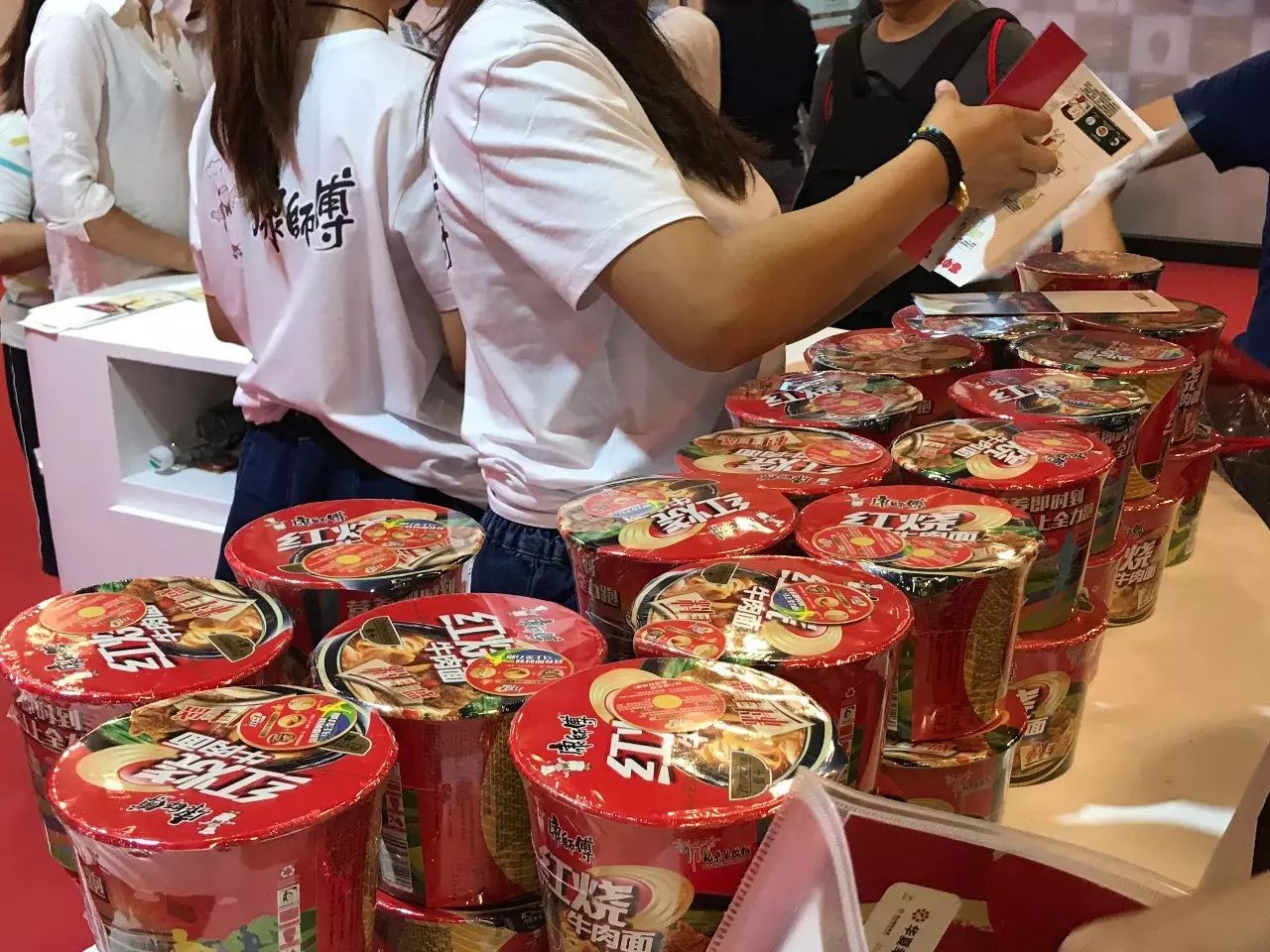 北马展会送送送不算啥！跟这完赛包相比，简直就是浮云！！|北马|展会|参赛_新浪新闻