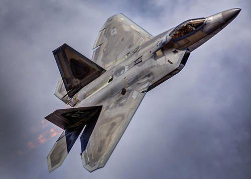 F-22将服役到2060年 服役时间是三代机的两倍_手机新浪网