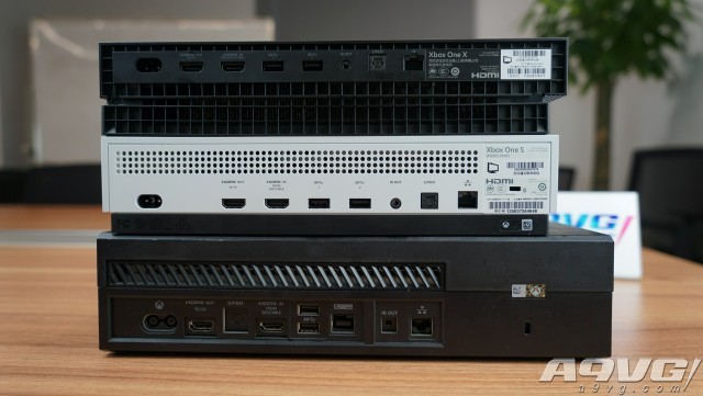 Xbox One X首发开箱介绍：国行主机不锁区不锁服