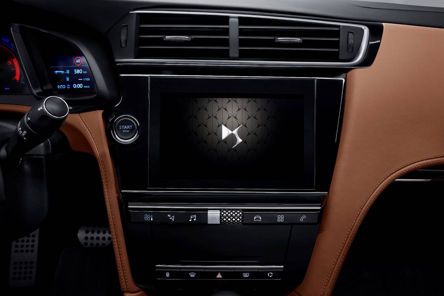 （视频）【车舞飞扬】前卫豪华新高度 DS 7领衔DS全系车型闪耀广州车展-新浪汽车