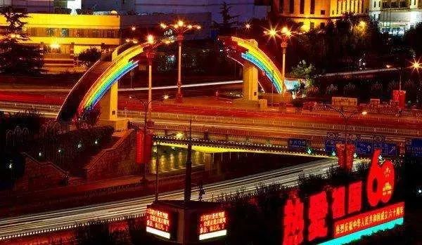 两个月后见！北京长安街彩虹门，你的记忆还深刻吗？今天零点已开始拆除重建|彩虹门|建国门桥|长安街_新浪新闻