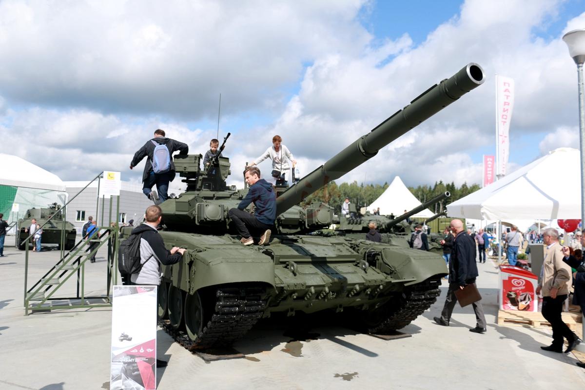 白菜价的顶级武器：外销量世界第一的T-90A主战坦克_手机新浪网