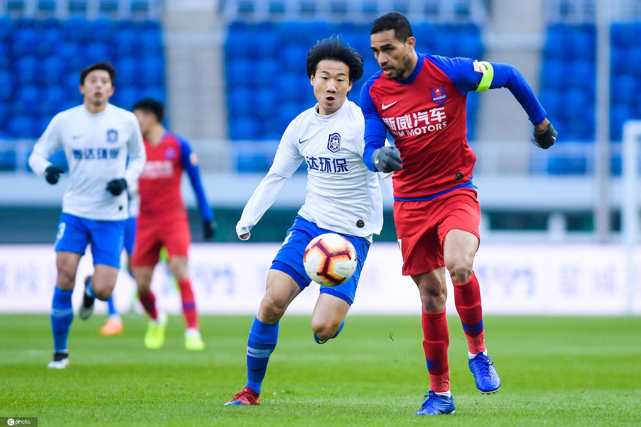 瓦格纳破门曹阳点射谢幕，泰达2-0重庆_手机新浪网